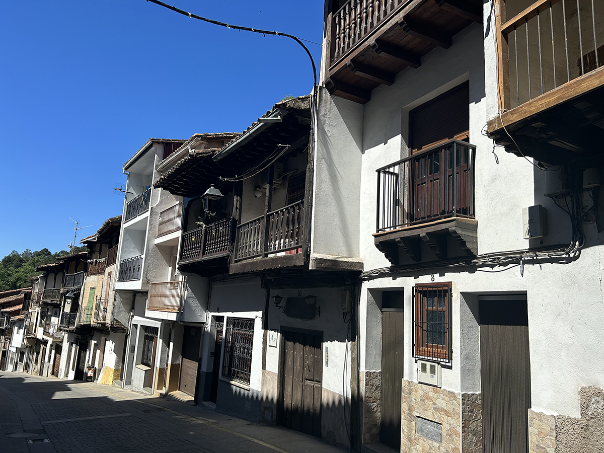 Cinco pueblos del Valle del Jerte: Tornavacas, Jerte, Cabezuela del ...